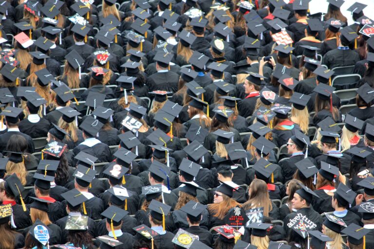 The Difference Between the 5 Popular Medical Degrees | MedCute.com