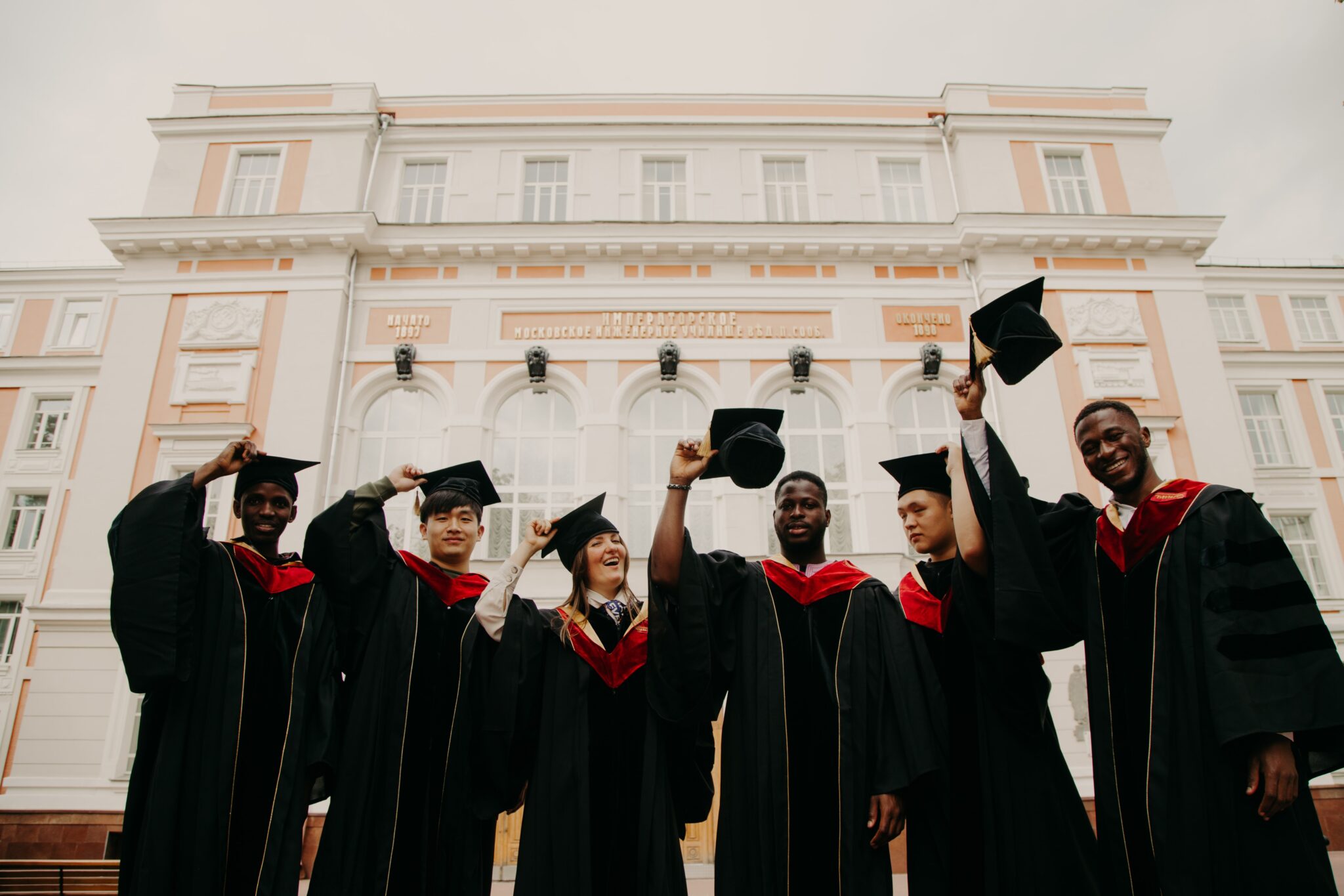 The Difference Between the 5 Popular Medical Degrees | MedCute.com